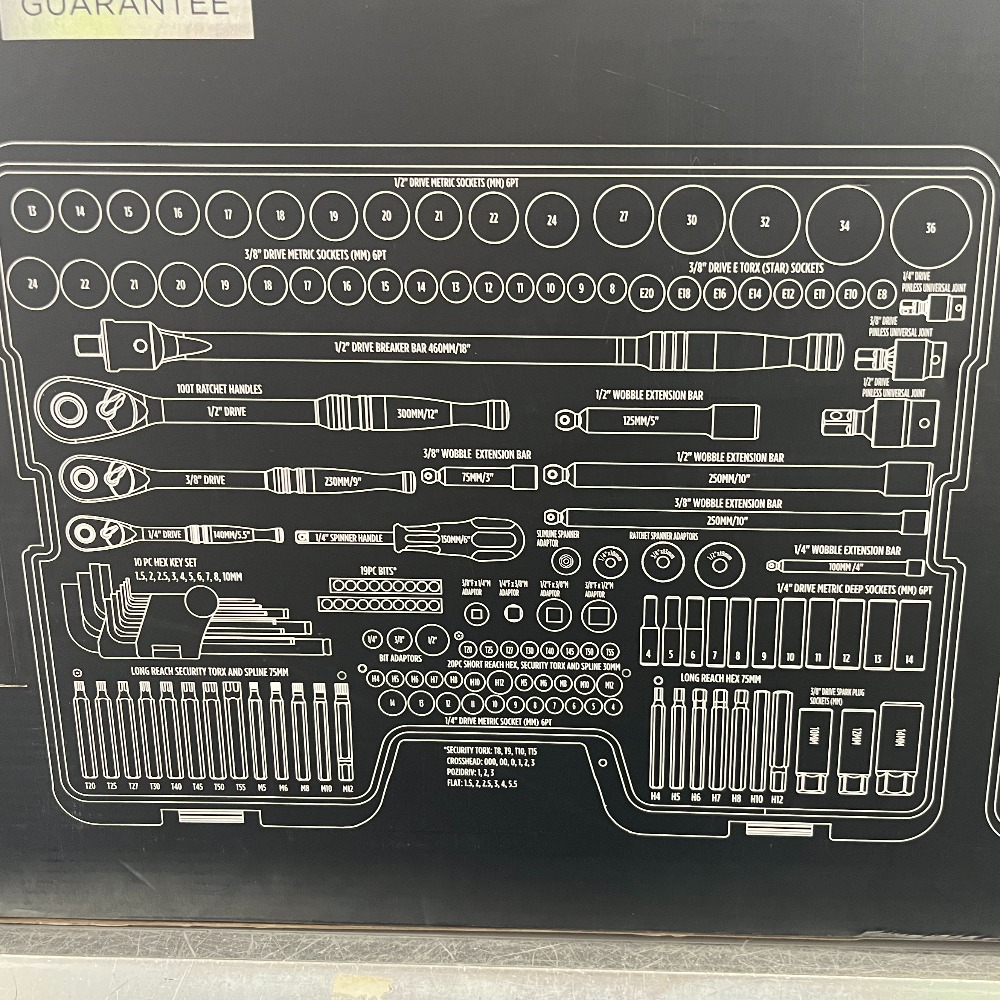 Used Halfords advanced 200 piece socket and ratchet set - Own4Less